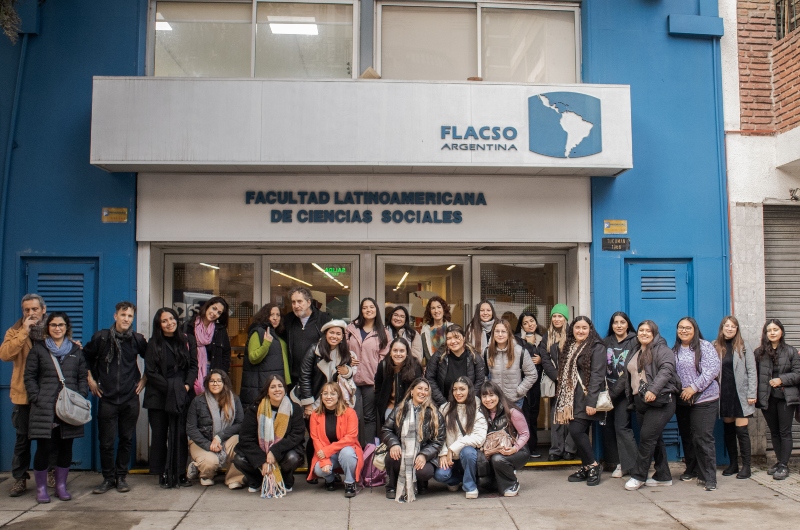 Educación UNAB y FLACSO Argentina fortalecen la formación