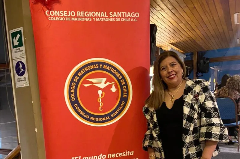 Académica UNAB es reconocida por sus 30 años de matronería
