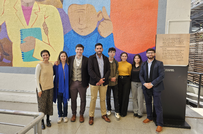 Campus República UNAB inaugura mural diseñado por estudiante